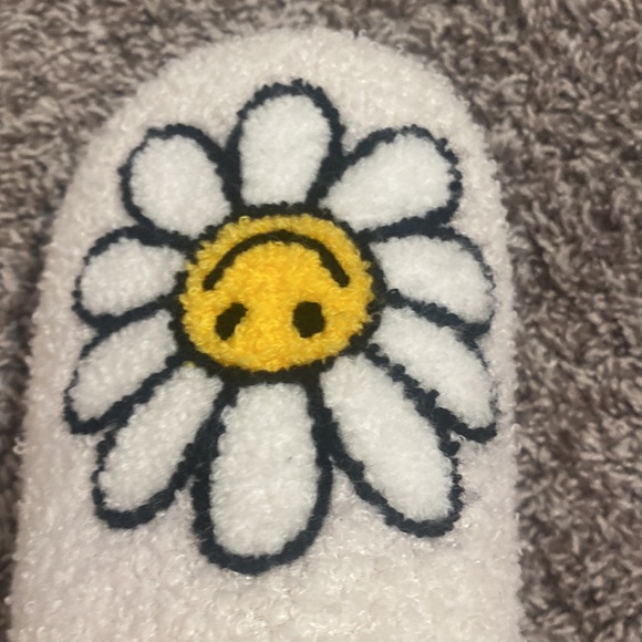 Shoes | Preppy White Flower Smiley Face Sandals | Poshmark